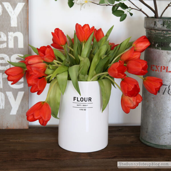 15 Ways to Style a White Vase - The Sunny Side Up Blog