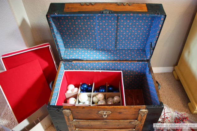 Organizing Christmas Decor - The Sunny Side Up Blog