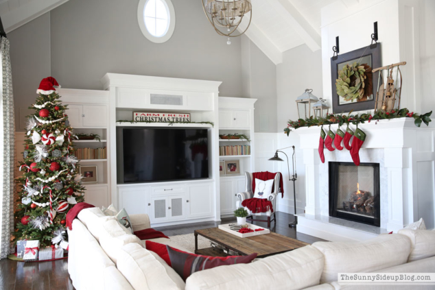 Christmas in the Family room! A Holiday Home Showcase. - The Sunny Side ...