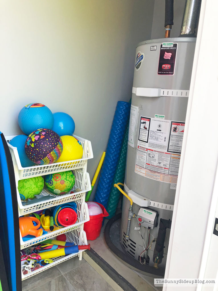 Organized Outdoor Pool and Toy Storage - The Sunny Side Up Blog