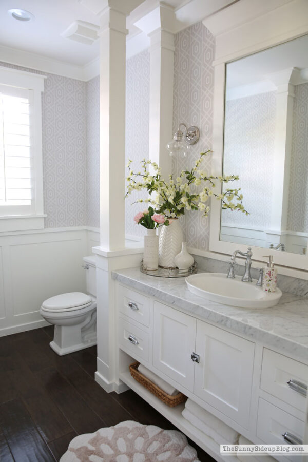 Powder Bathroom - Summer Decor - The Sunny Side Up Blog