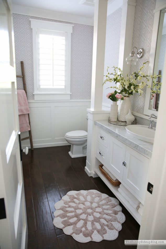 Powder Bathroom - Summer Decor - The Sunny Side Up Blog