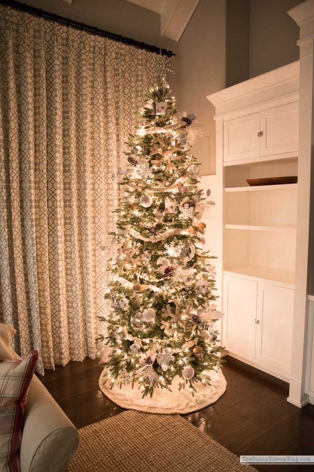 Our Cozy Neutral Snowflake Christmas Tree - The Sunny Side Up Blog