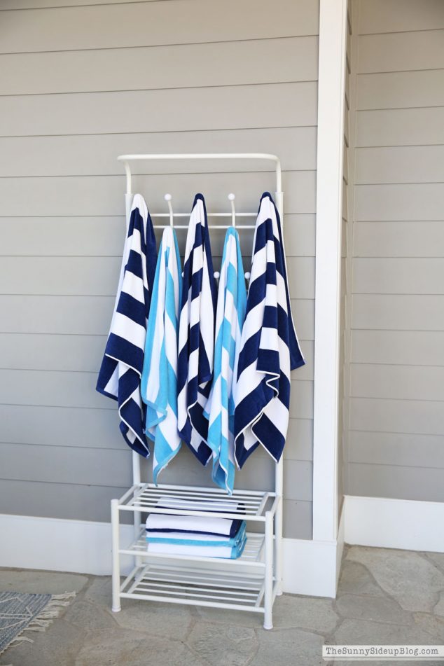 Pool Towel Rack - The Sunny Side Up Blog
