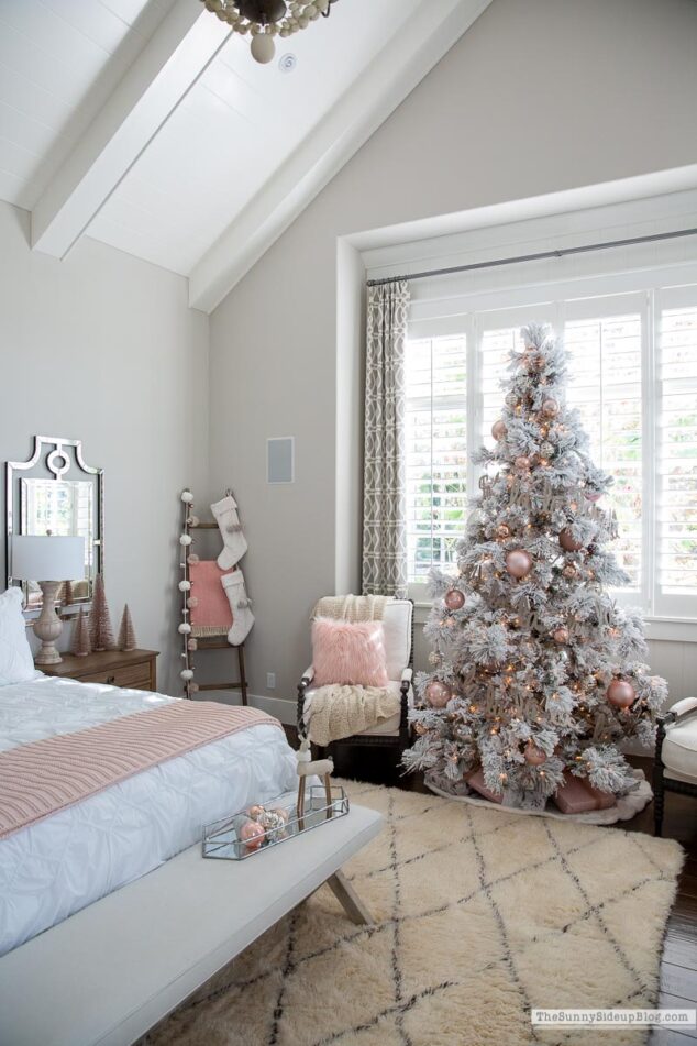 Pink Christmas Bedroom - The Sunny Side Up Blog