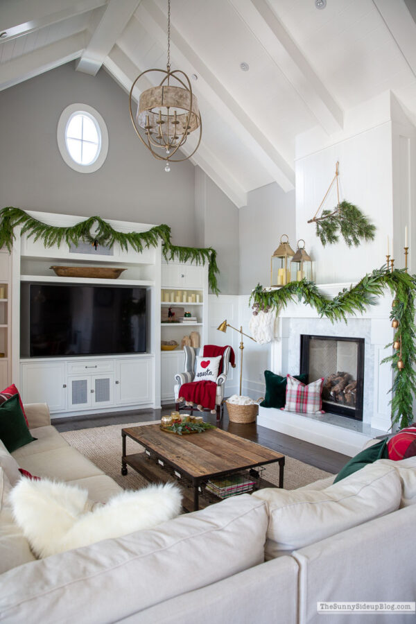 Christmas Family Room - The Sunny Side Up Blog