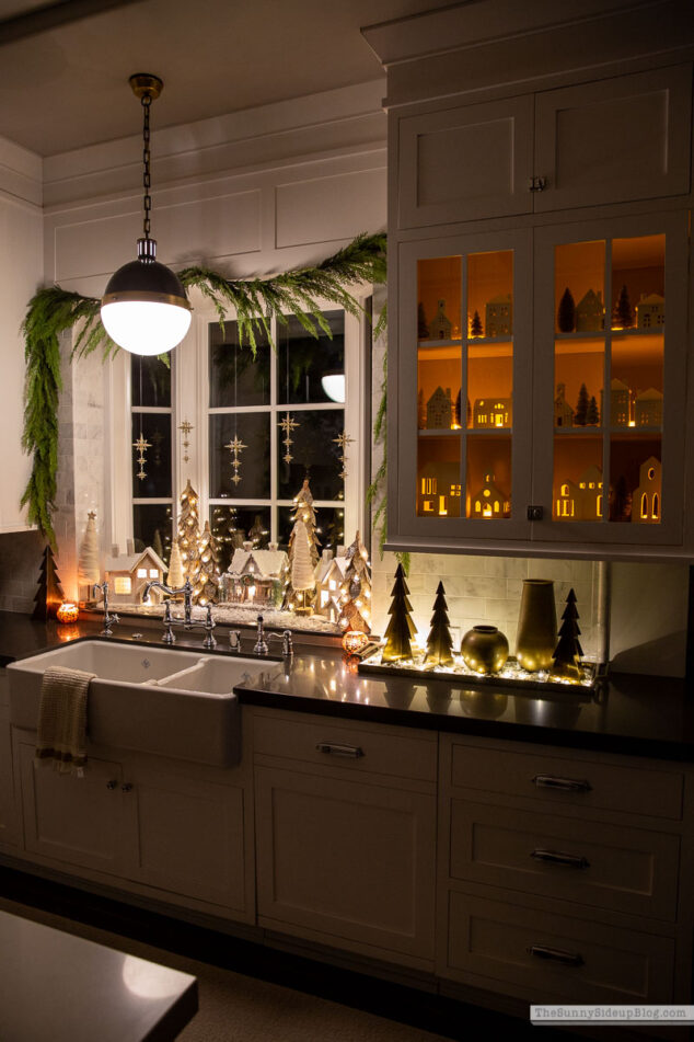 Christmas Kitchen Window - The Sunny Side Up Blog