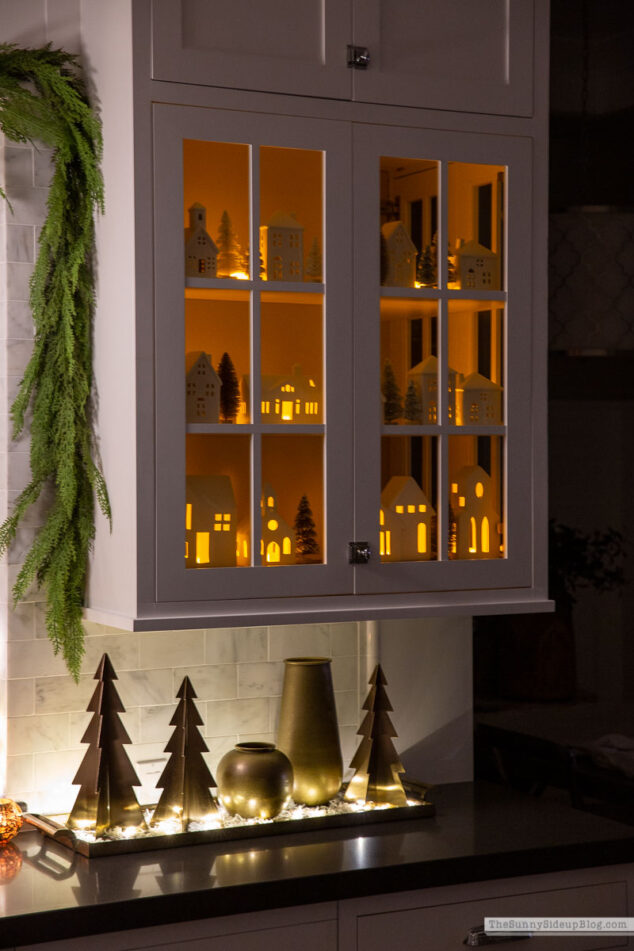 Christmas Kitchen Window - The Sunny Side Up Blog