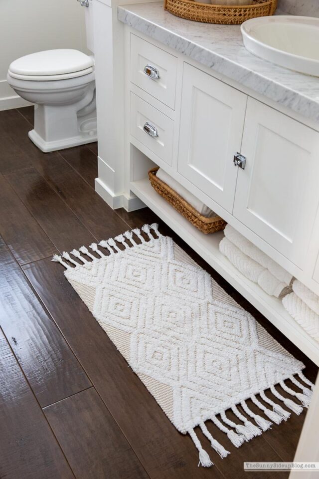 Fall Bathroom Decor - The Sunny Side Up Blog