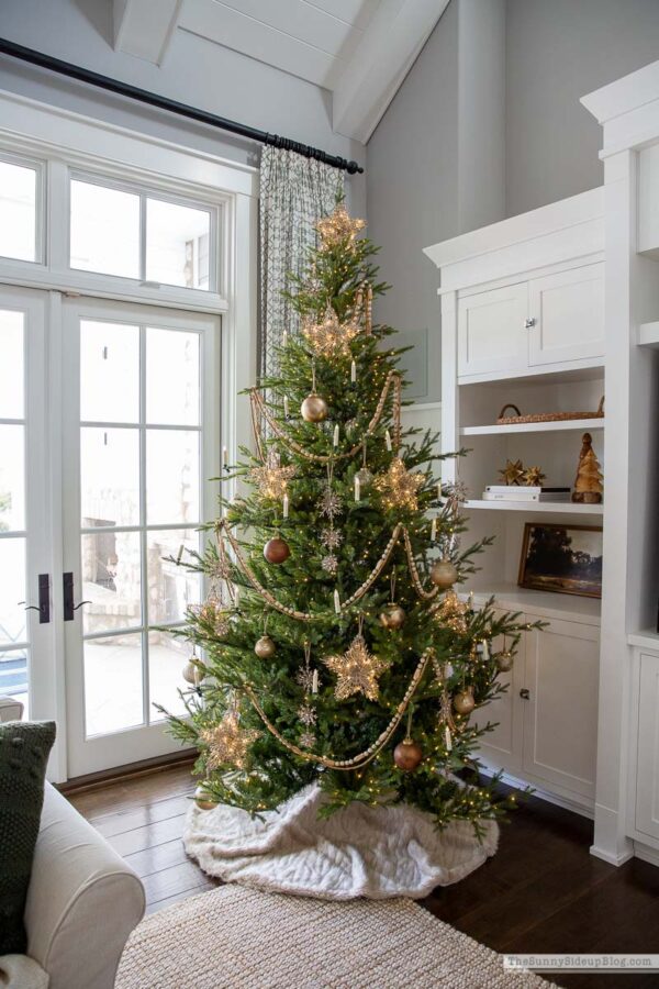 Christmas tree, kitchen window and weekend sales! - The Sunny Side Up Blog